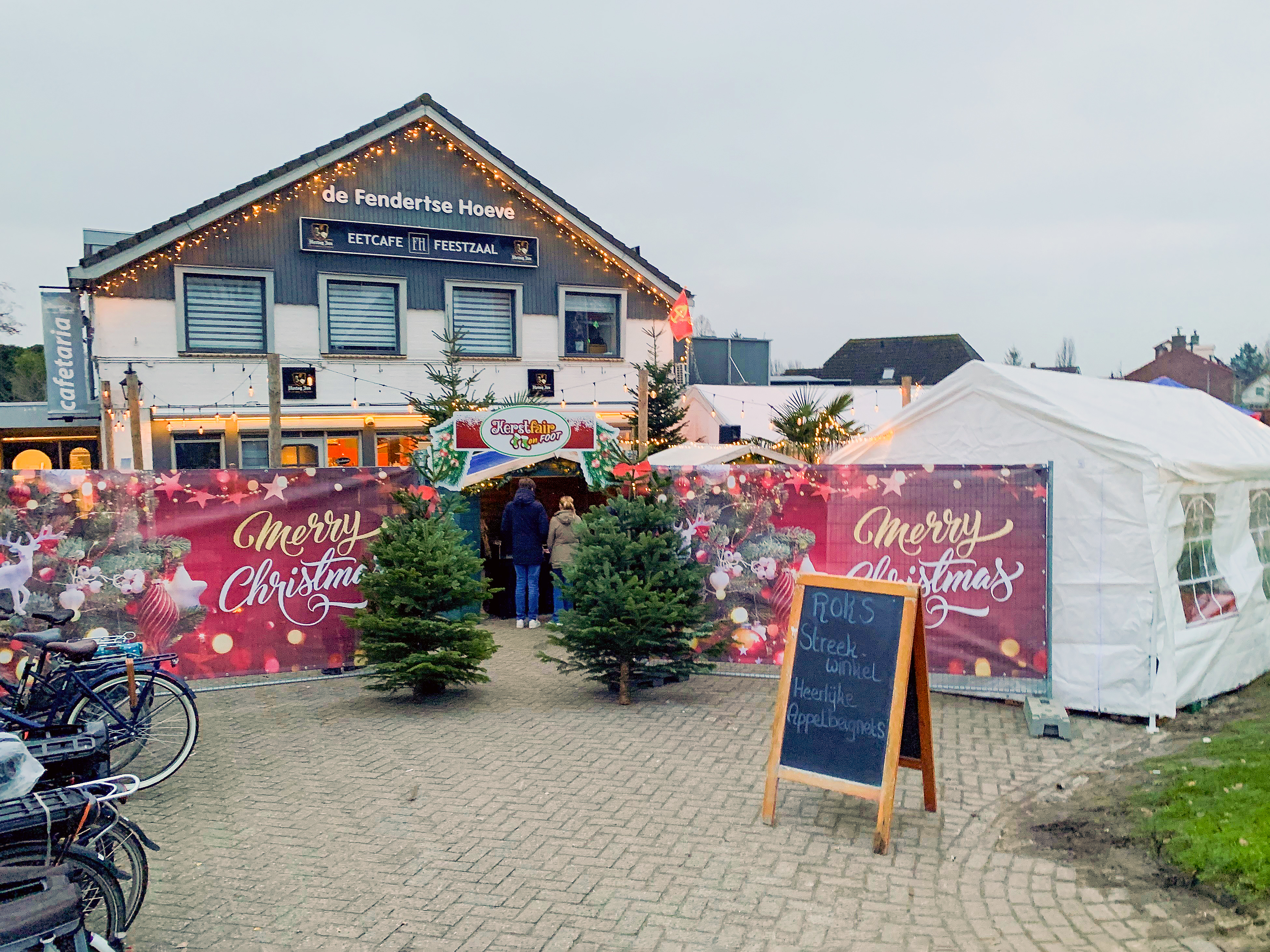 Groots opgezette Kerstfair in centrum Fijnaart - Fijnaart Lokaal